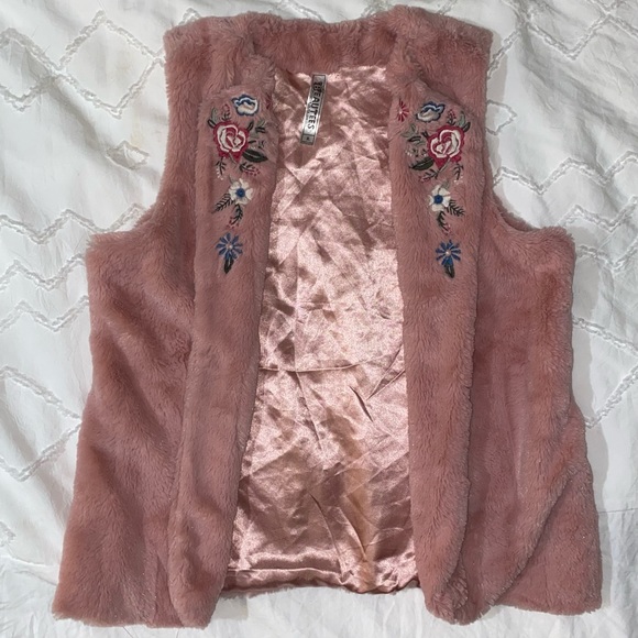 Beautees | Jackets & Coats | Beautees Faux Fur Fuzzy Embroidered Girls ...